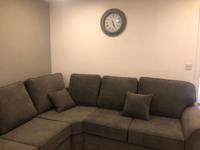 8 bedroom house to rent