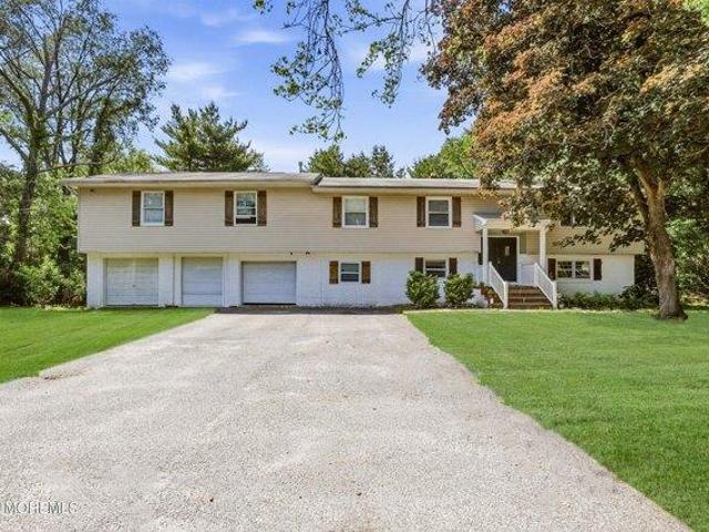 8 bedroom, Howell NJ 07731 104405871