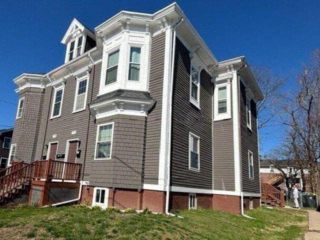 8 bedroom, Haverhill MA 01830 105040855