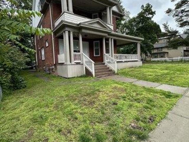 8 bedroom, Hartford CT 06112 104512569