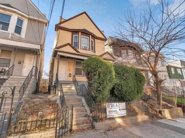 8 bedroom, Jersey City NJ 07304 102476599
