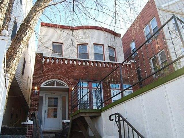 8 bedroom, Jersey City NJ 07305 104607156