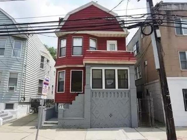 8 bedroom, Jersey City NJ 07306 104606750
