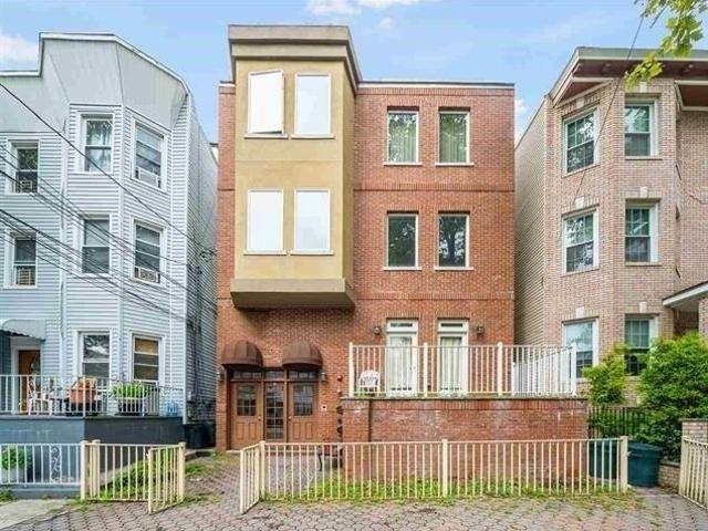 8 bedroom, Jersey City NJ 07306 102762334