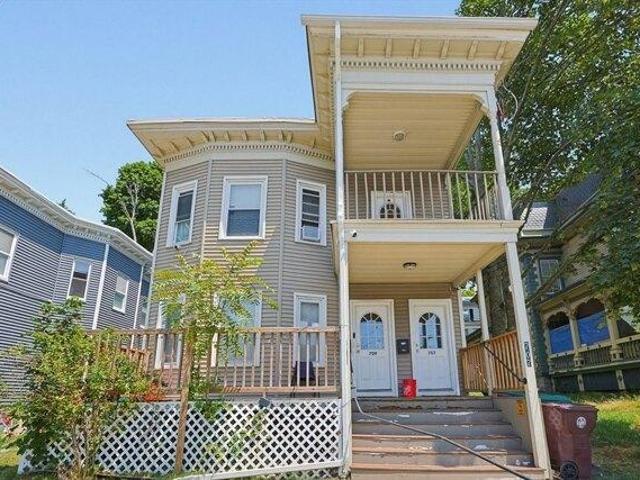 8 bedroom, Lowell MA 01850 104477862