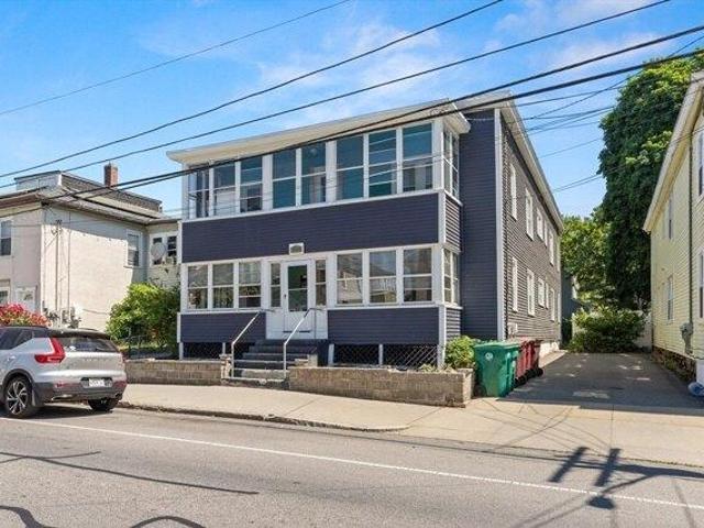 8 bedroom, Lowell MA 01850 104481356