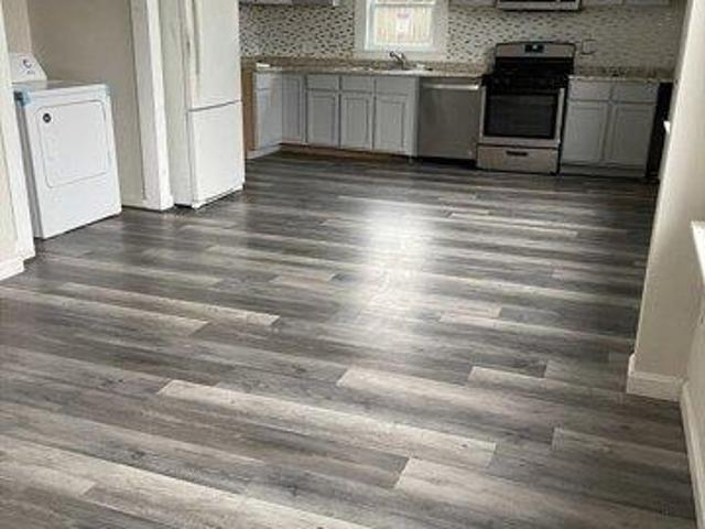 8 bedroom, Lowell MA 01851 103020727