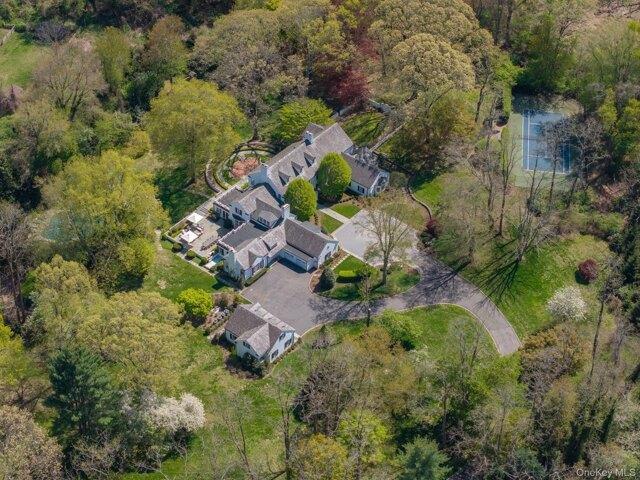 8 bedroom, Locust Valley NY 11560 104903303