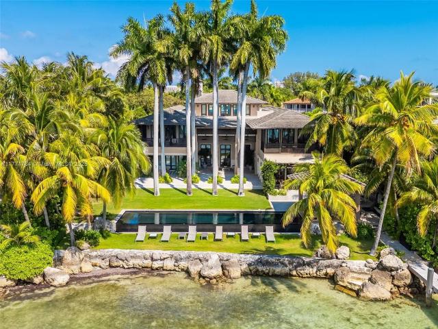 8 bedroom luxury Villa for rent in Key Biscayne, Florida