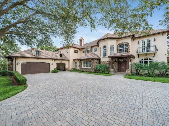8 bedroom luxury Villa for sale in Miami, Florida