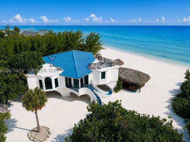 8 bedroom luxury Villa for sale in Big Pine Key, Florida