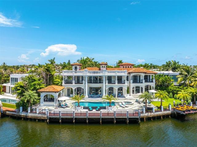 8 bedroom luxury Villa for sale in Golden Beach, Florida
