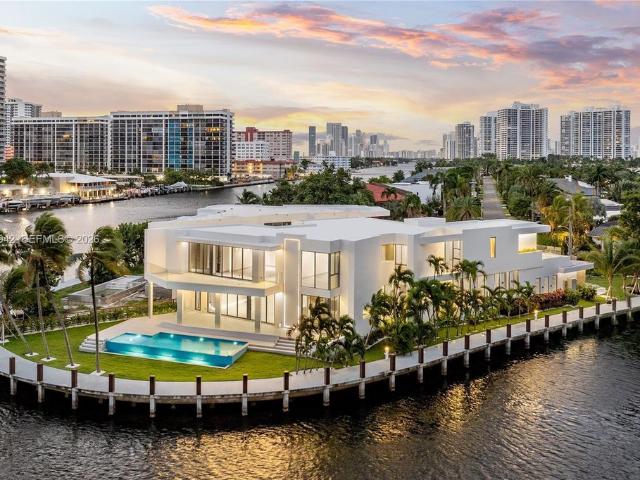 8 bedroom luxury Villa for sale in Hallandale, United States