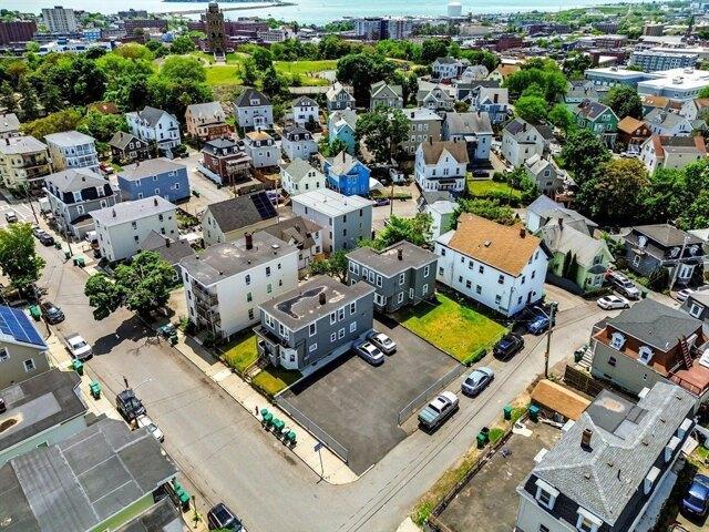 8 bedroom, Lynn MA 01902 104570018