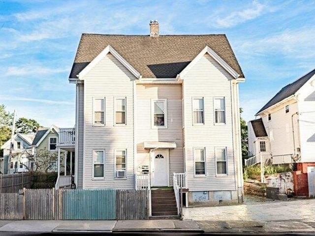 8 bedroom, Lynn MA 01902 105125176
