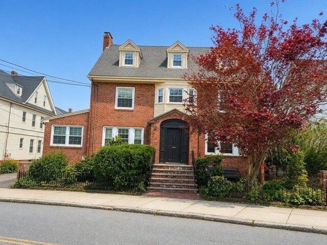 8 bedroom, Malden MA 02148 104445113