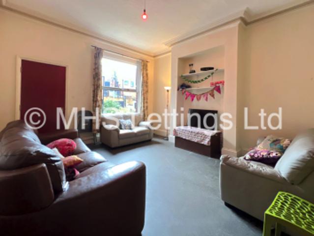 8 Bedroom Mid Terraced House for rent in Regent Park Avenue, LS6 from just £118pppw without bills £138pppw with unlimited bills | MHS Lettings