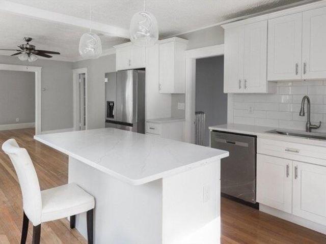 8 bedroom, Milton MA 02186 102724152