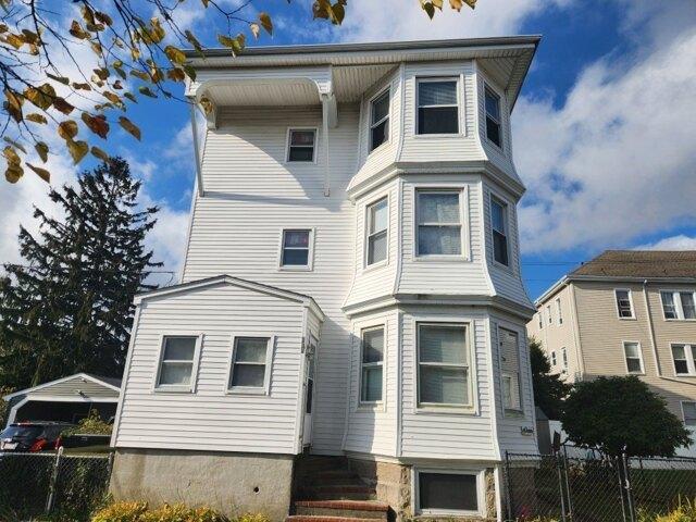8 bedroom, New Bedford MA 02740 102592398