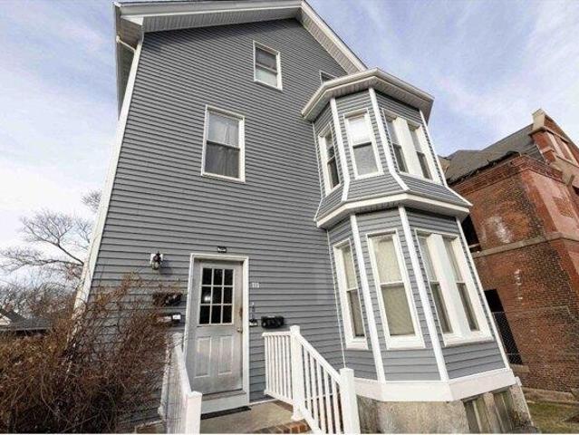 8 bedroom, New Bedford MA 02740 LS102409260