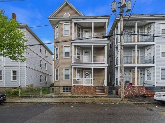 8 bedroom, New Bedford MA 02746 102593636