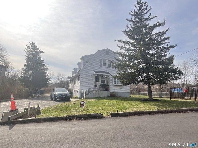 8 bedroom, New Britain CT 06051 102216260