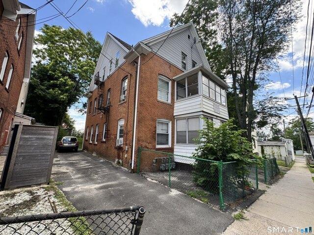 8 bedroom, New Britain CT 06051 LS102064415