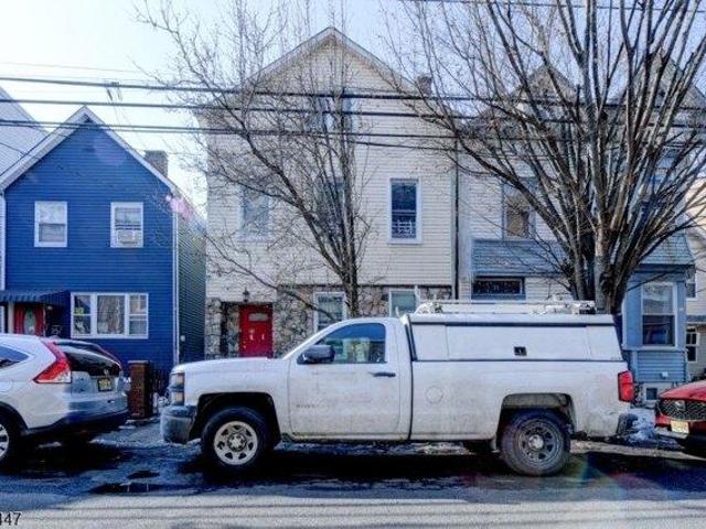 8 bedroom, Newark NJ 07105 102530429