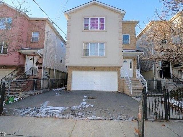 8 bedroom, Newark NJ 07107 102725693