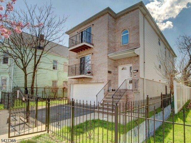 8 bedroom, Newark NJ 07108 102725004