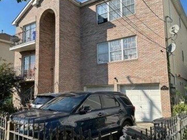 8 bedroom, Newark NJ 07112 102586440