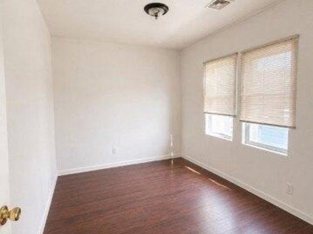 8 bedroom, Newark NJ 07112 105124219
