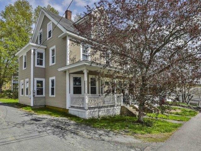 8 bedroom, Newport NH 03773 105204344