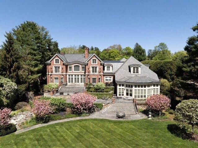 8 bedroom, Newton MA 02465 103495065