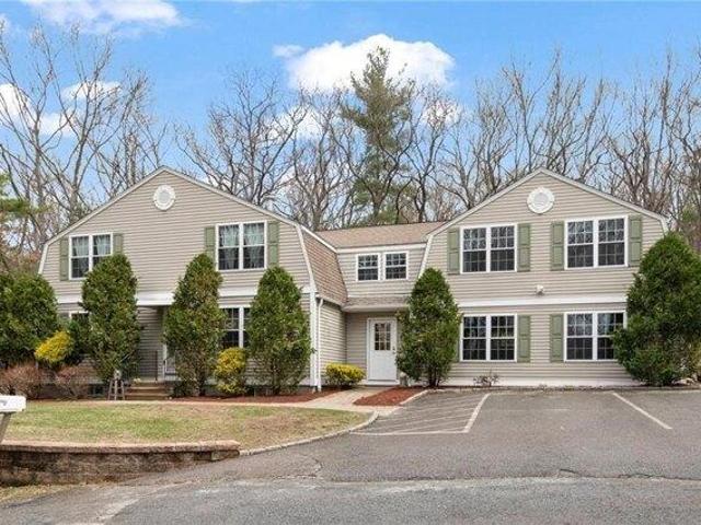 8 bedroom, Smithfield RI 02917 102153854