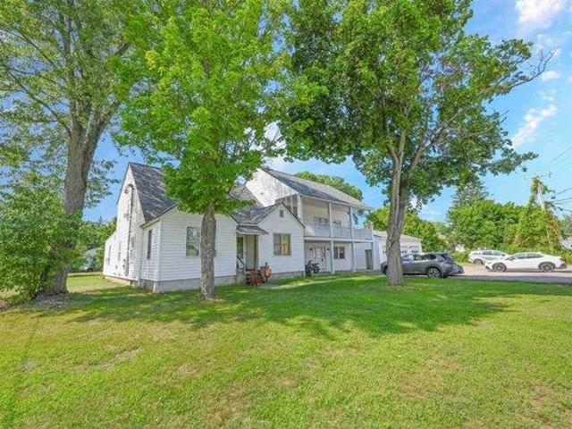 8 bedroom, South Burlington VT 05403 104848265