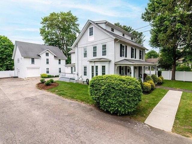 8 bedroom, South Kingstown RI 02879 LS102345010