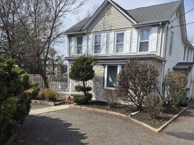 8 bedroom, Sayreville NJ 08872 105172919