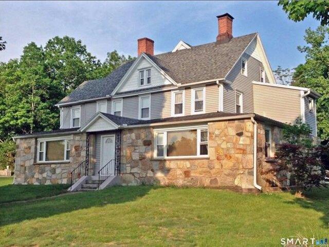 8 bedroom, Seymour CT 06483 102258994