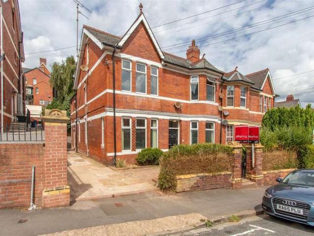 8 Bedroom Semi Detached House