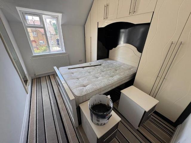 8 bedroom semi detached house to rent