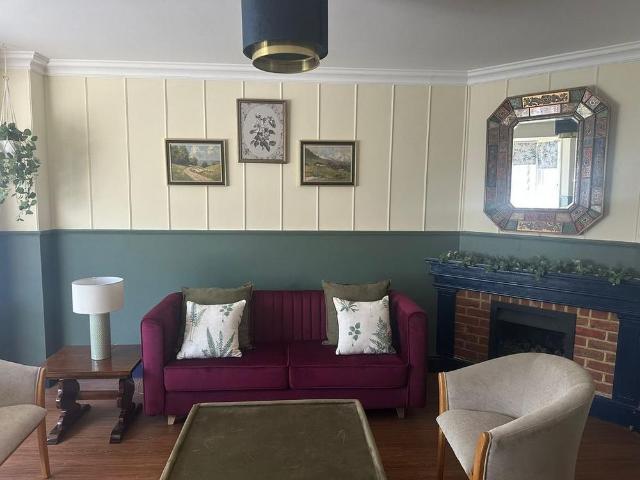 8 bedroom semi detached house to rent