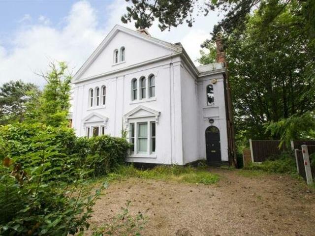 8 bedroom semi detached house to rent