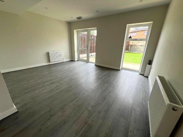8 bedroom semi detached house to rent