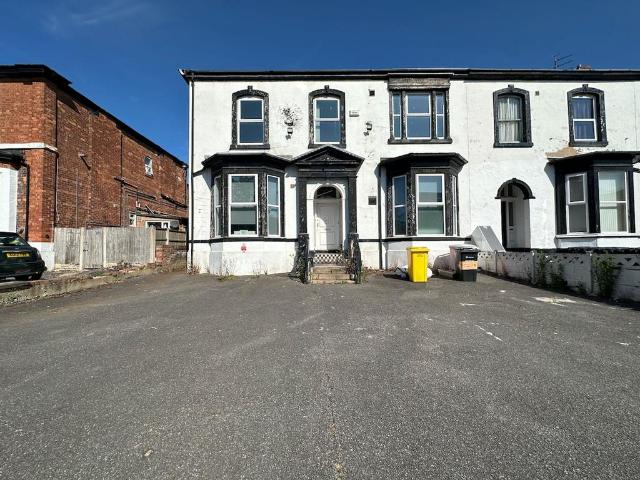 8 bedroom semi detached house for sale