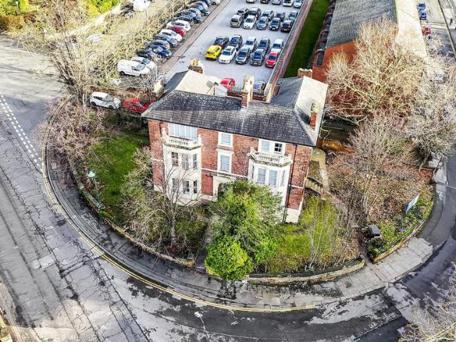 8 bedroom semi detached house for sale