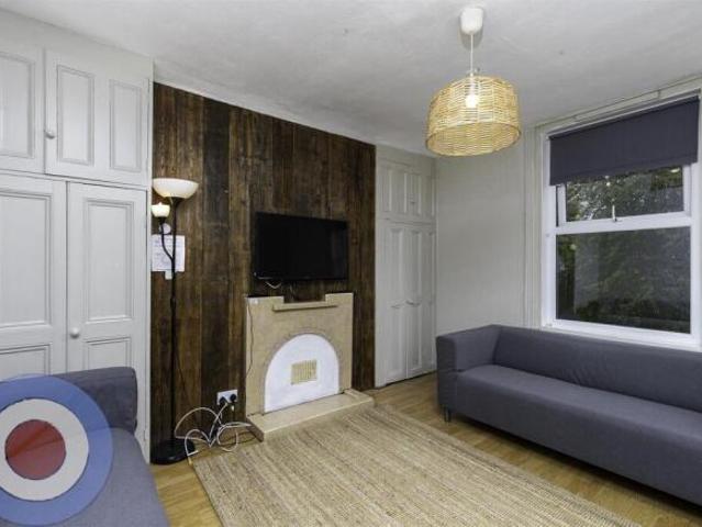 8 bedroom semi detached house for rent in Amherst Road, M14 6UG, M14