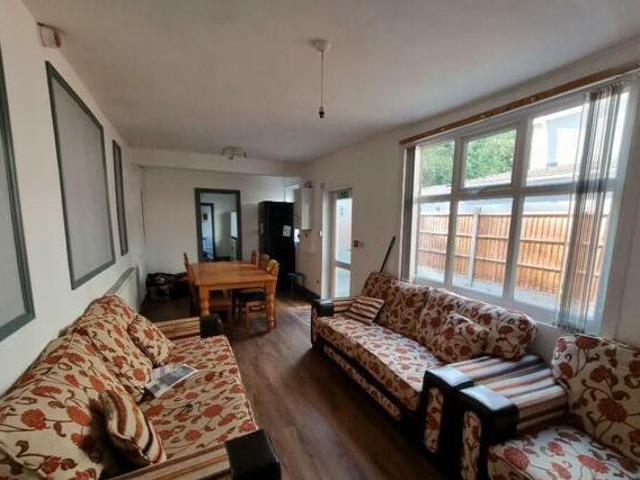 8 Bedroom Semi detached House For Rent In Birmingham