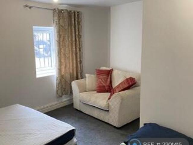 8 bedroom semi detached house for rent in Bolton Road Farnworth Bolton, BL4
