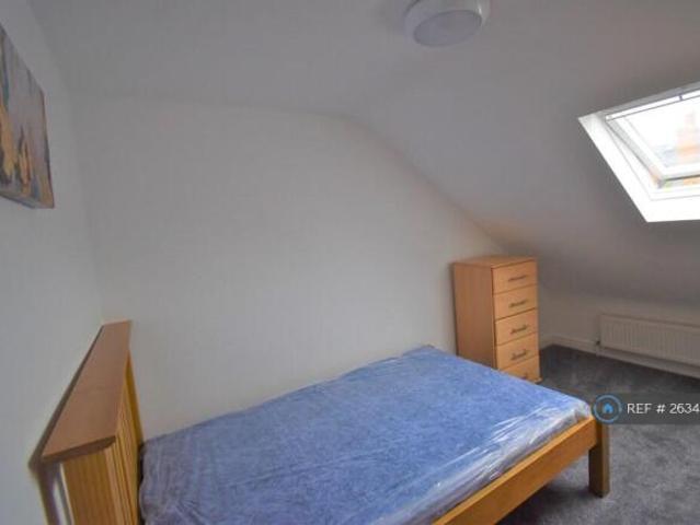 8 bedroom semi detached house for rent in Granby Gardens, Reading, RG1